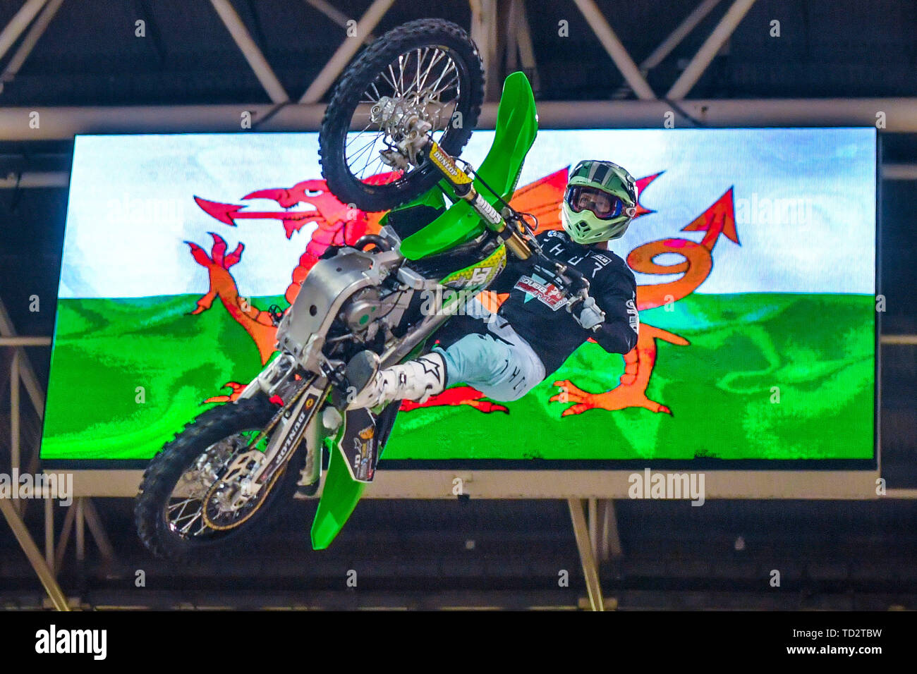 Welsh flag cross hi-res stock photography and images - Alamy