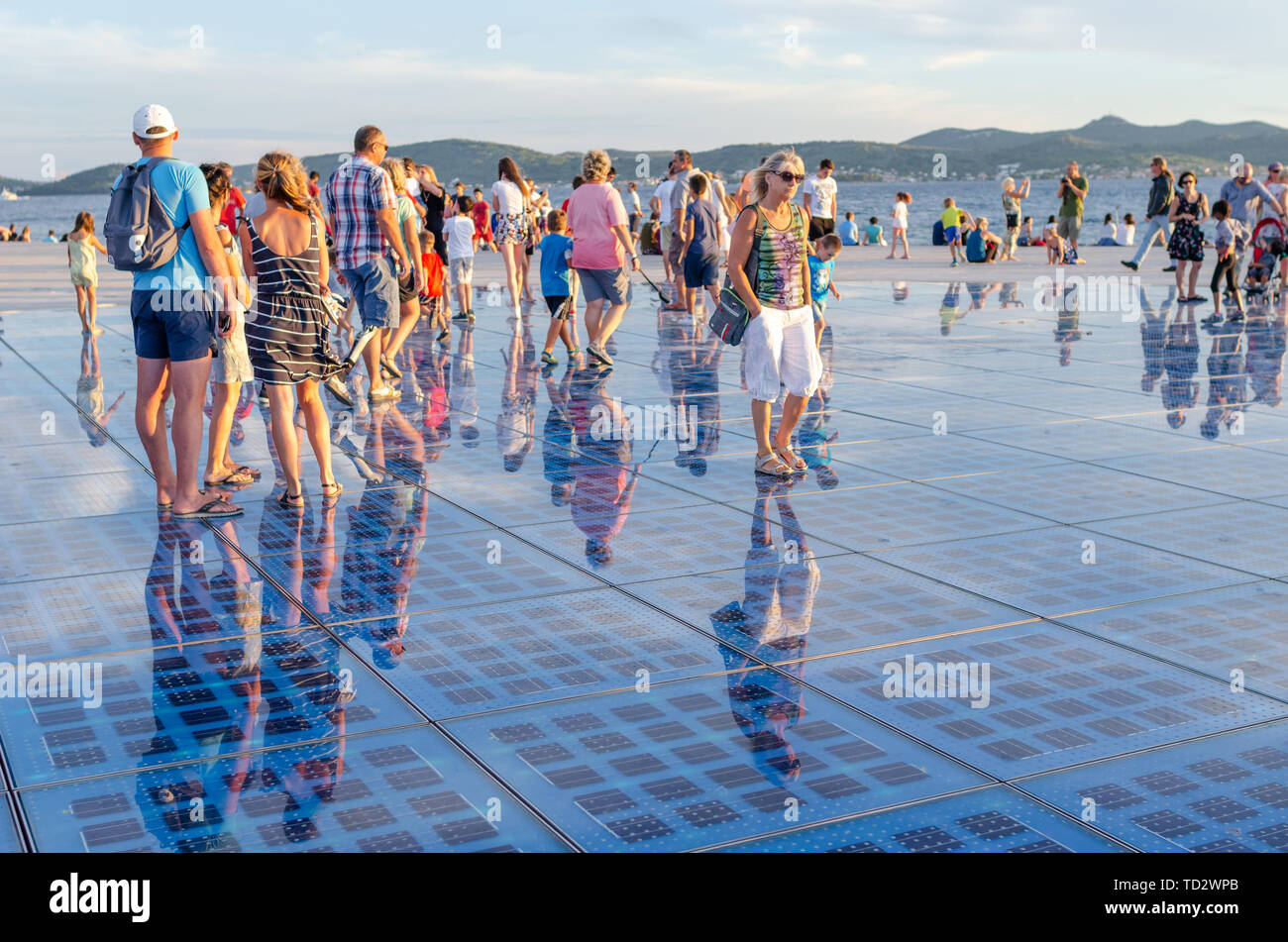 Solar installation hi-res stock photography and images - Alamy