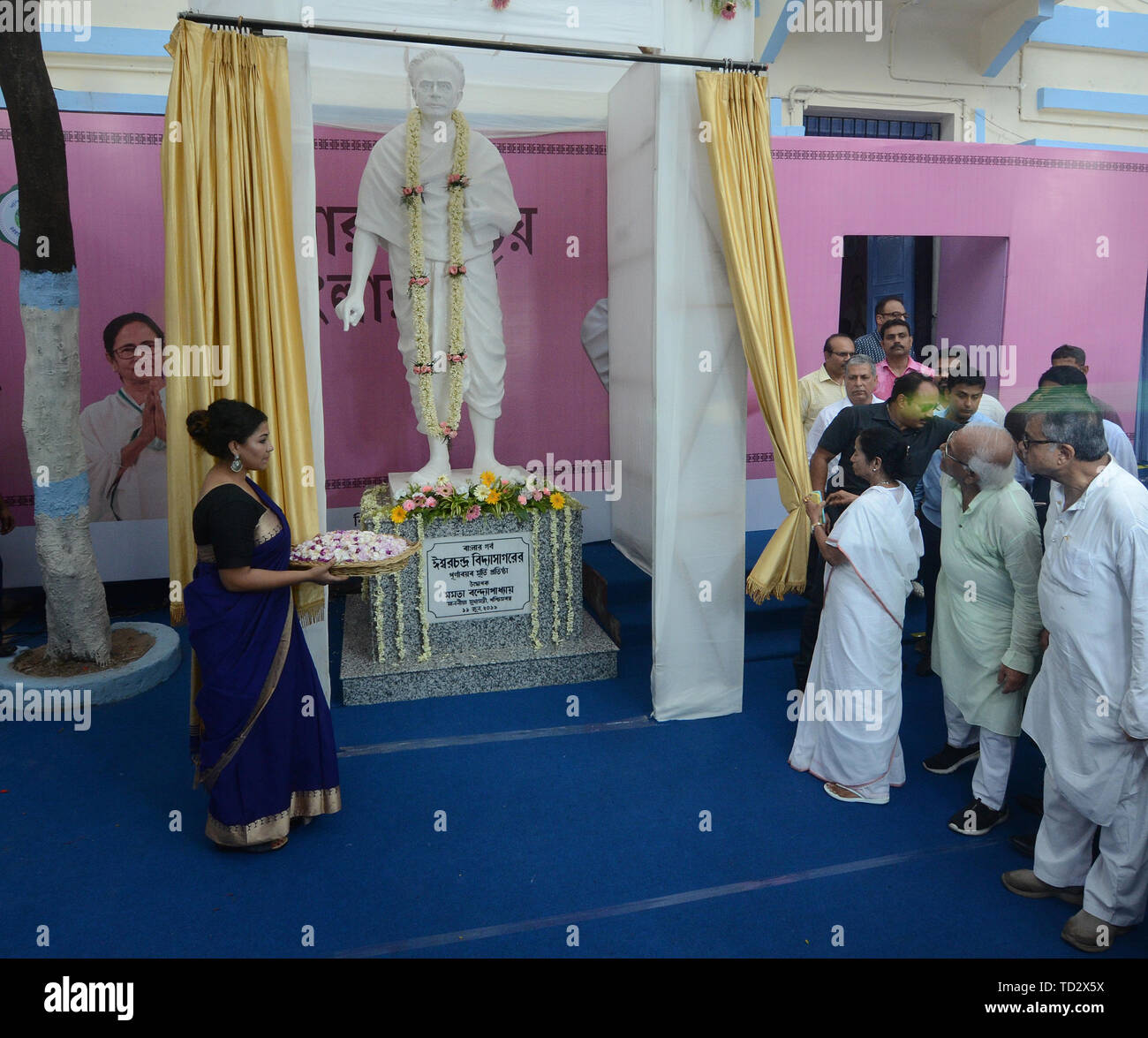 Bengali pandit hi-res stock photography and images - Alamy