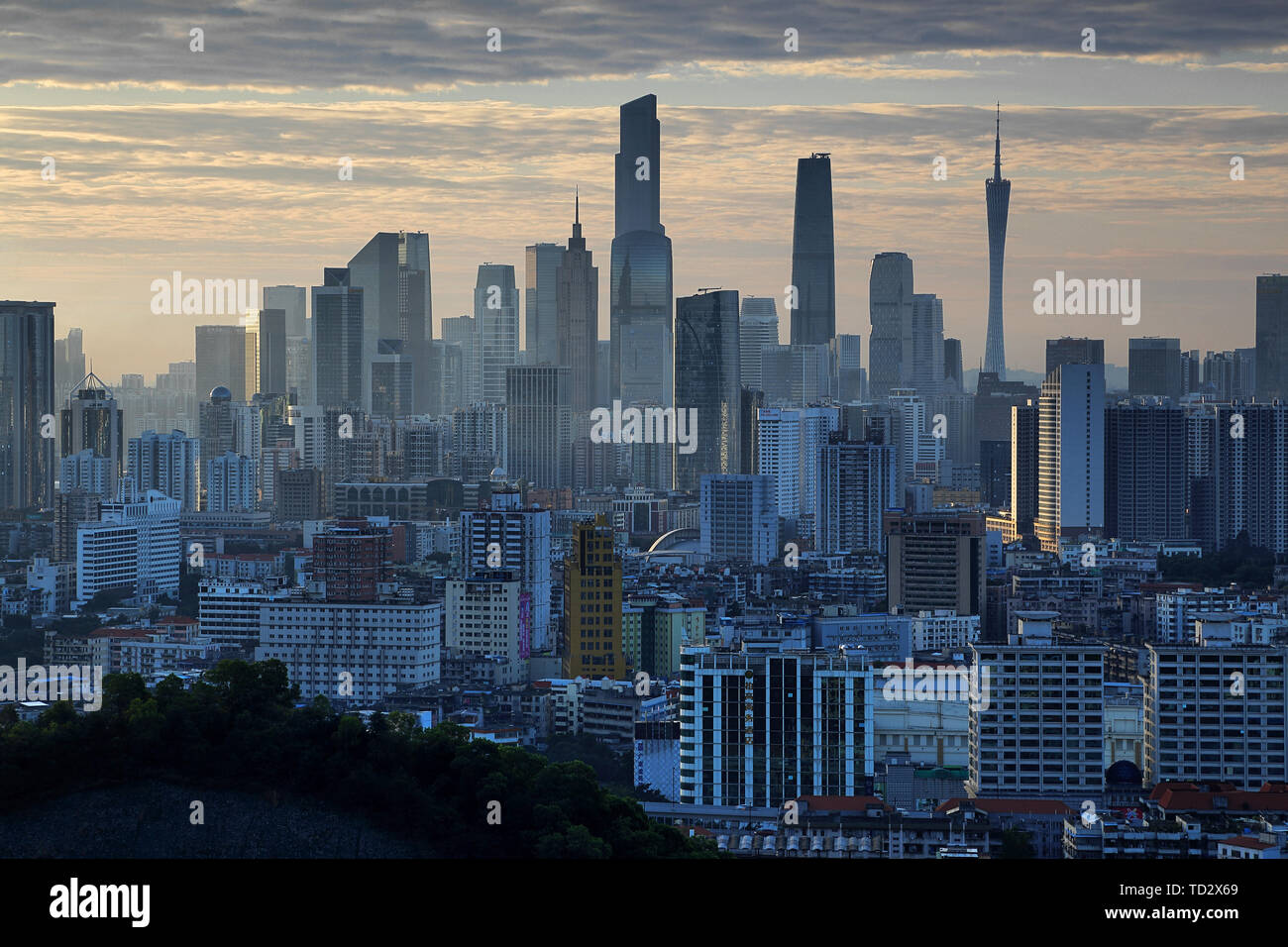 Guangzhou Baiyun Mountain overlooks the sky and sunrise city scenery ...