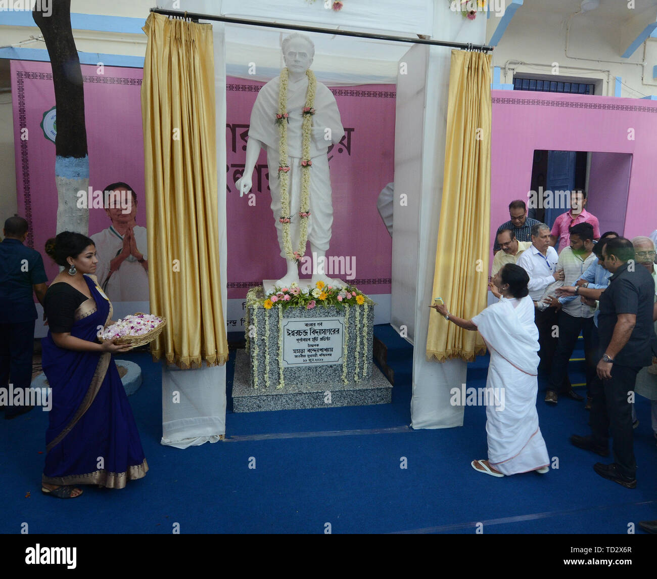 Pandit ishwar chandra vidyasagar hi-res stock photography and images ...