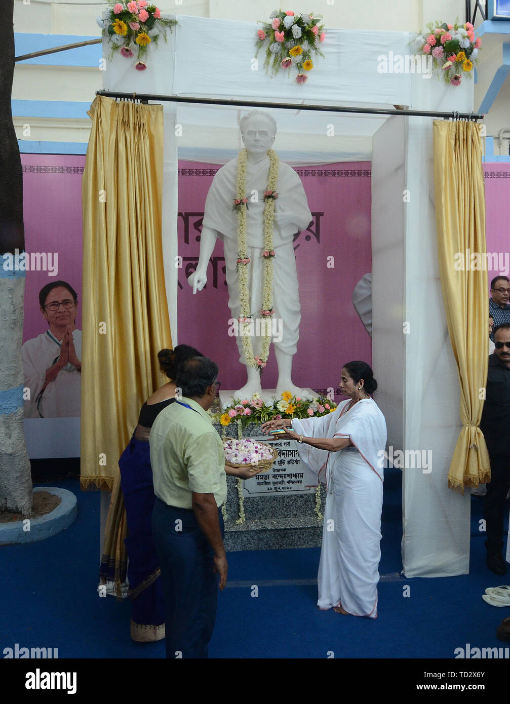 Bengali pandit hi-res stock photography and images - Alamy