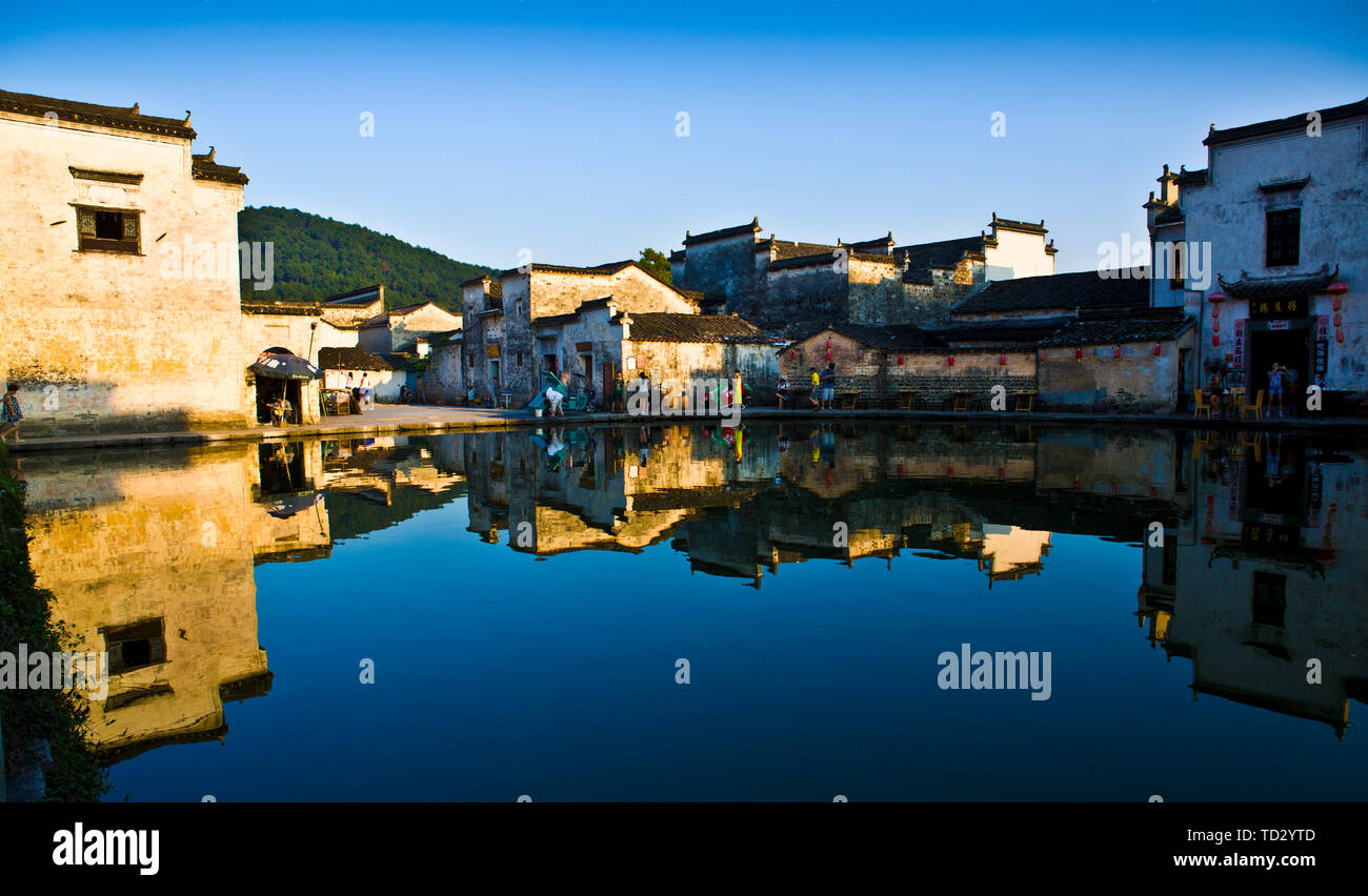 Hui ancient buildings and ponds hi-res stock photography and images - Alamy