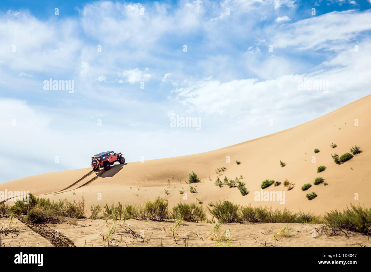 China desert hi-res stock photography and images - Alamy