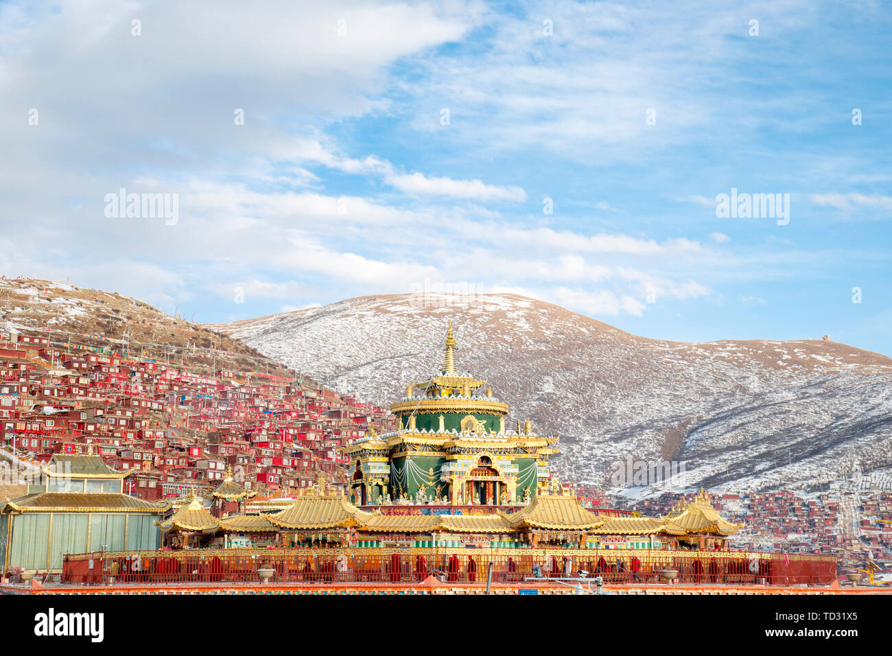 Mandala roof hi-res stock photography and images - Alamy