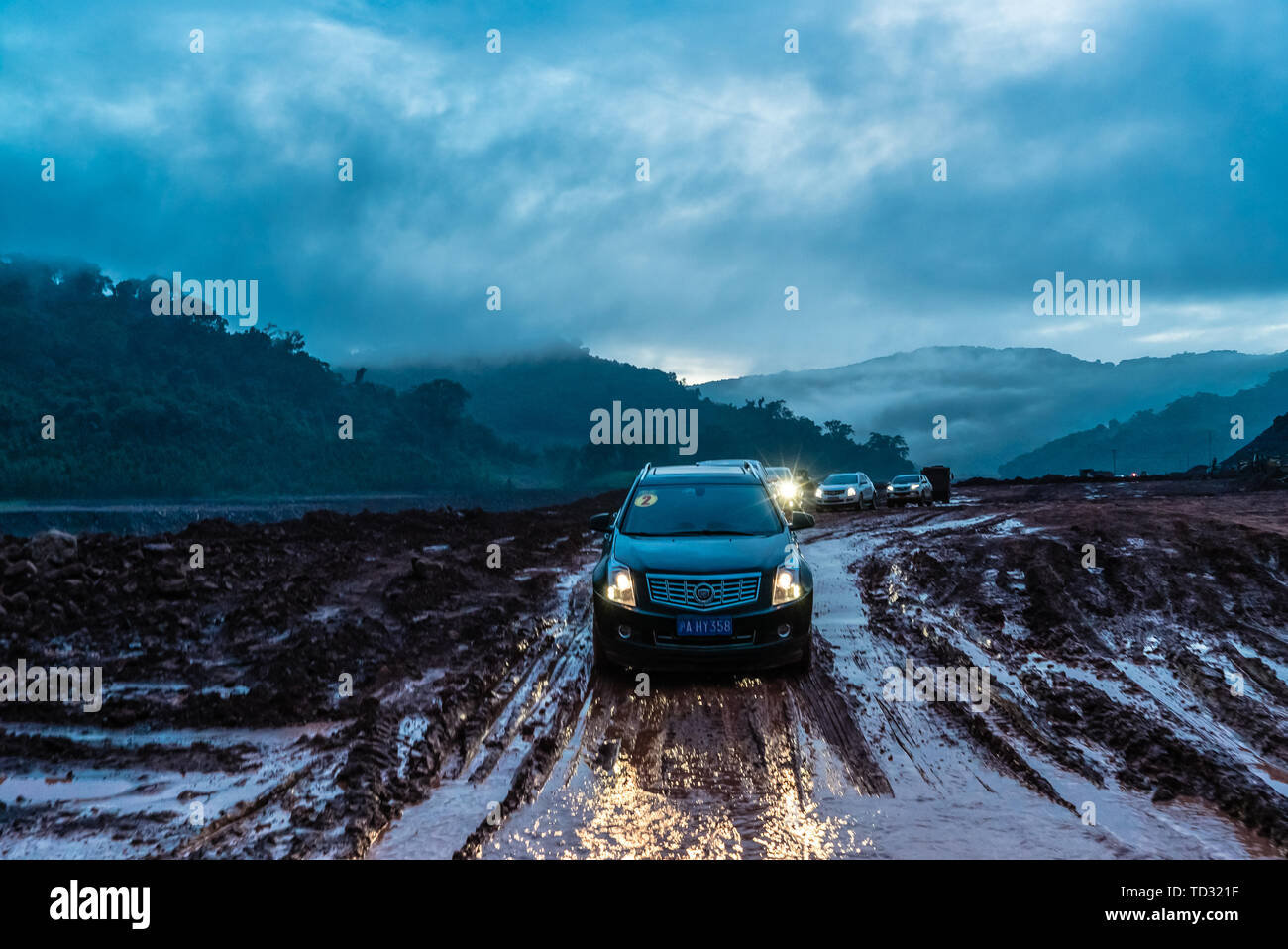 Means muddy hi-res stock photography and images - Alamy