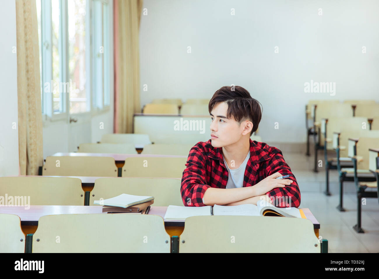 China school classroom desks hi-res stock photography and images - Alamy