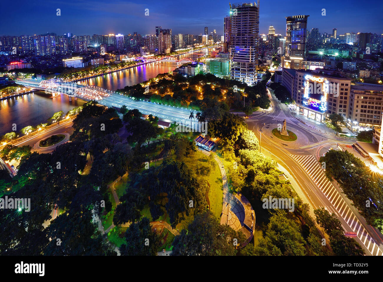 Night view of Haizhu Plaza, Guangzhou Stock Photo - Alamy