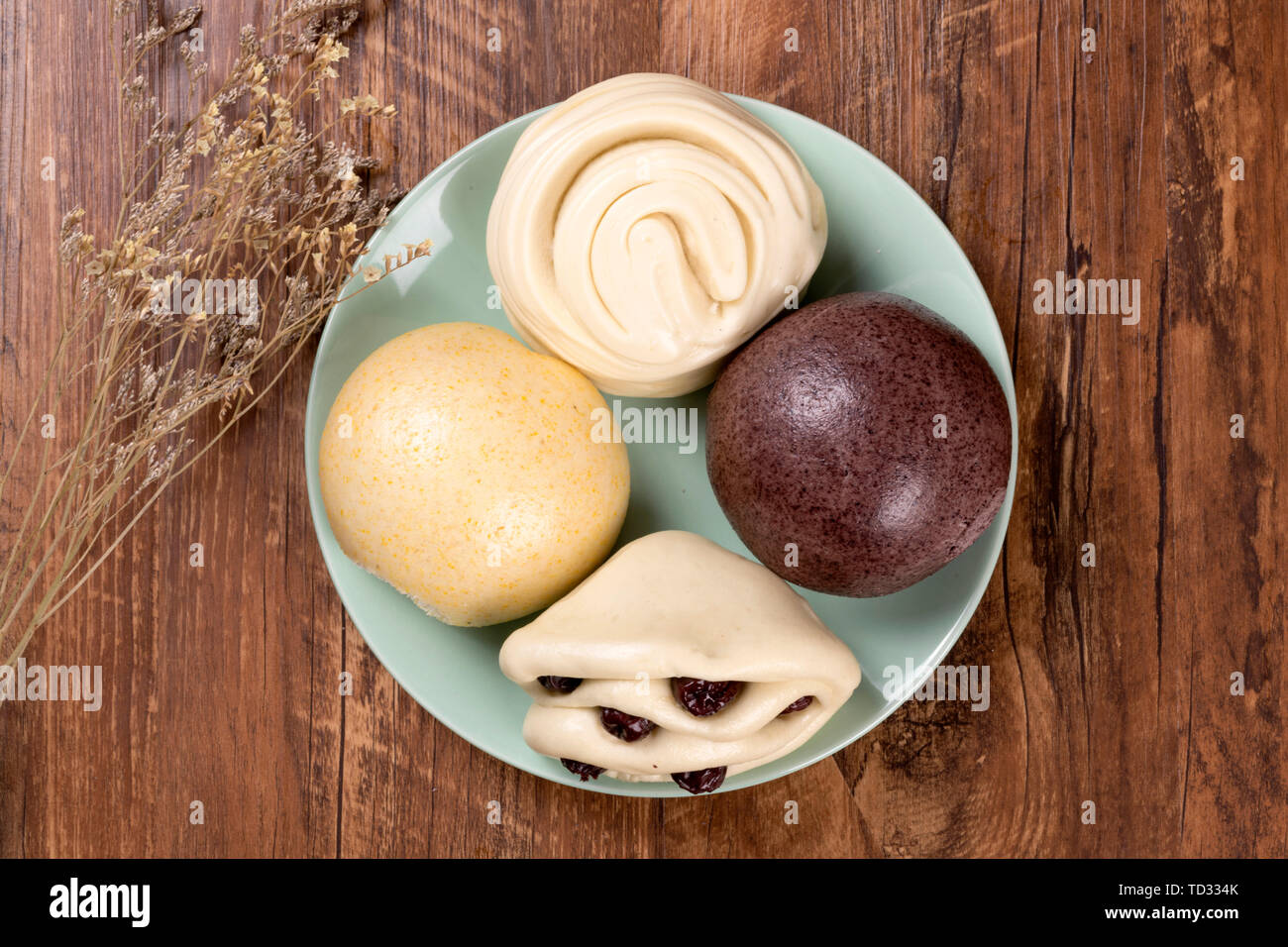 Steamed corn rolls hi-res stock photography and images - Alamy