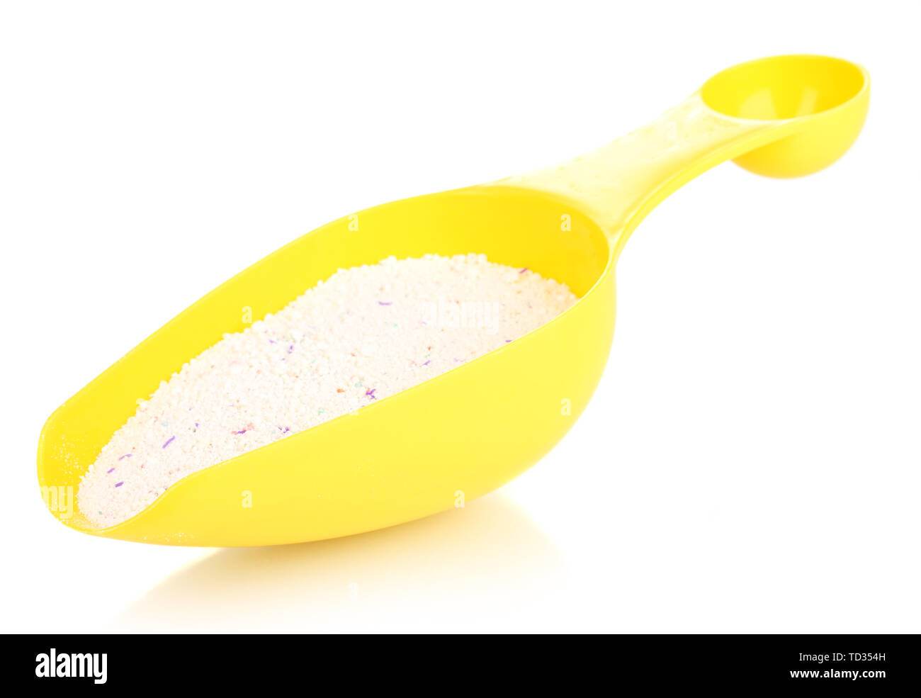 Washing powder in measuring cup isolated on white Stock Photo - Alamy