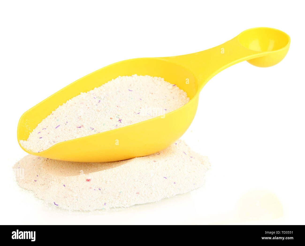 Washing powder in measuring cup isolated on white Stock Photo - Alamy