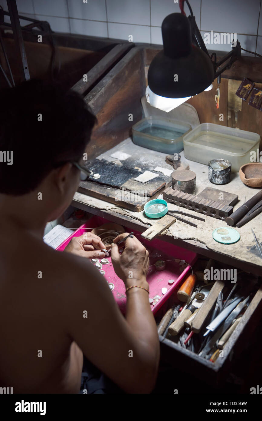 Balinese art workshop hi-res stock photography and images - Alamy