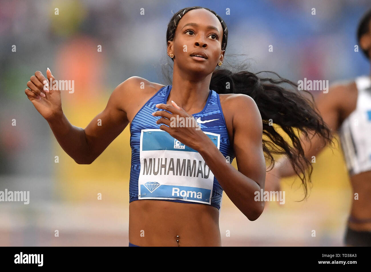 Dalilah Muhammad of United States competes to win in the women's 400m ...