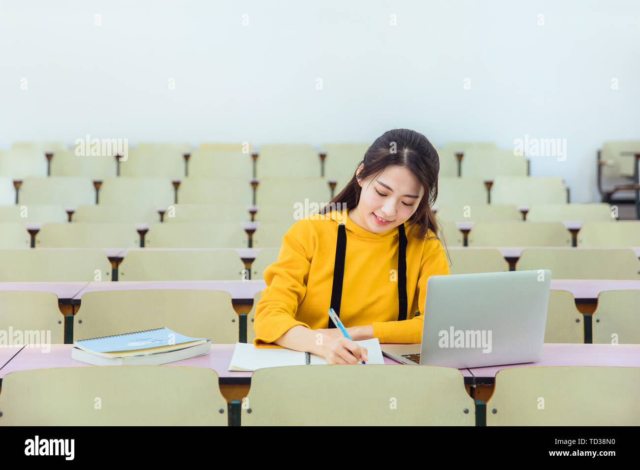 China school classroom desks hi-res stock photography and images - Alamy