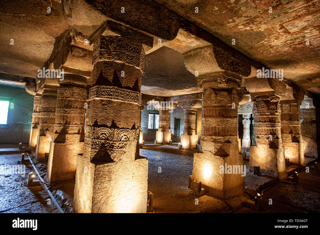 Pillars of caves hi-res stock photography and images - Alamy