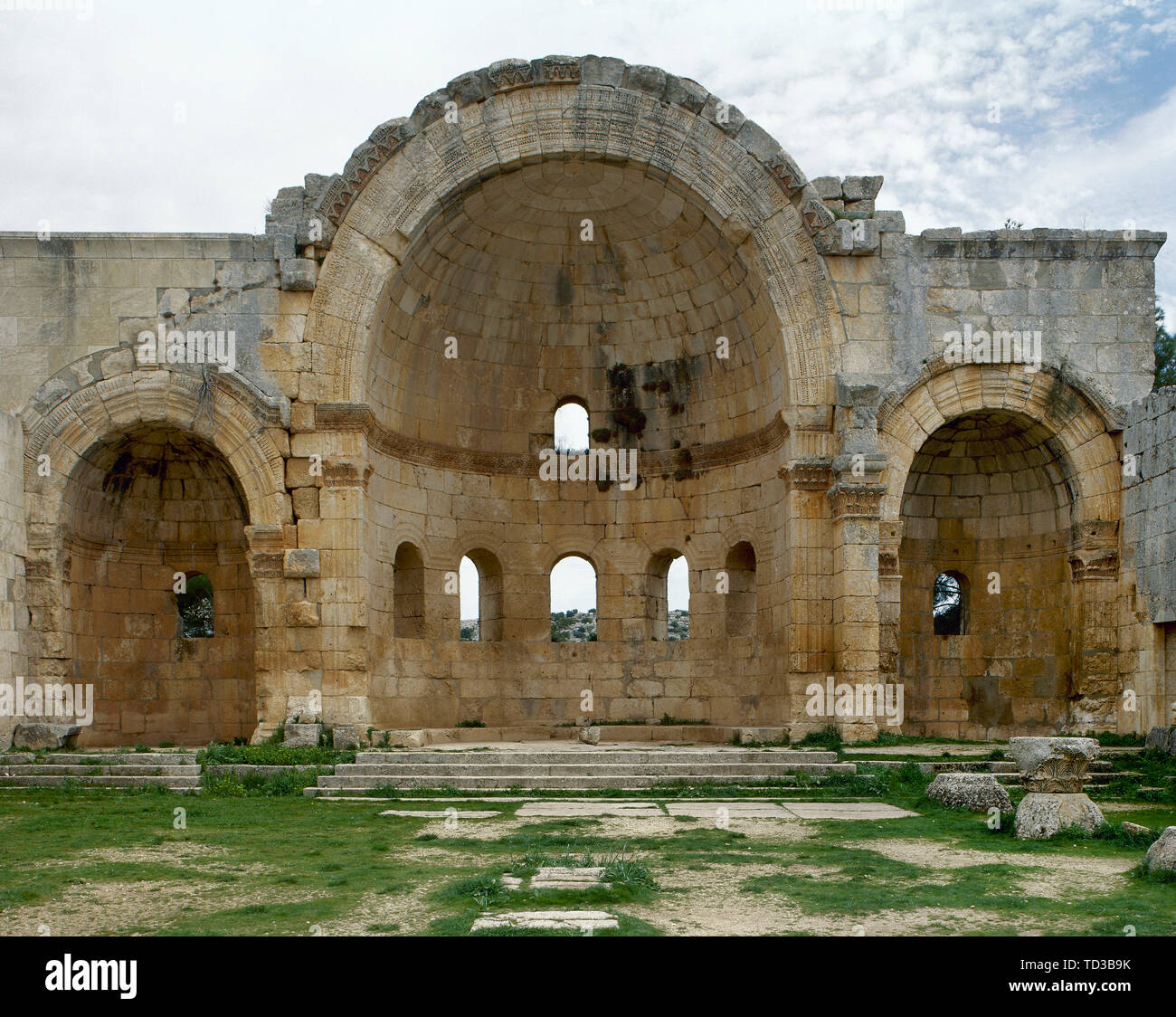 Pillar basilicas hi-res stock photography and images - Alamy