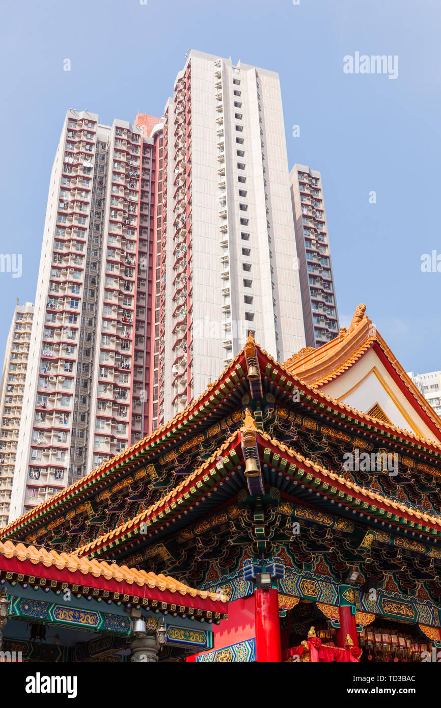 Big residential building and temple in Hong Kong Stock Photo - Alamy
