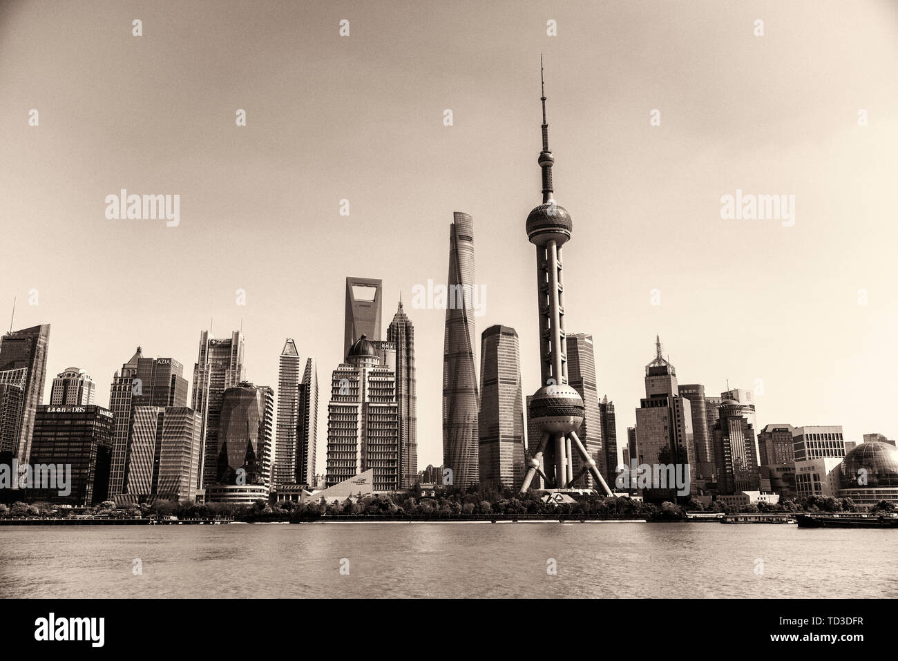 Modern bridges and bund hi-res stock photography and images - Alamy
