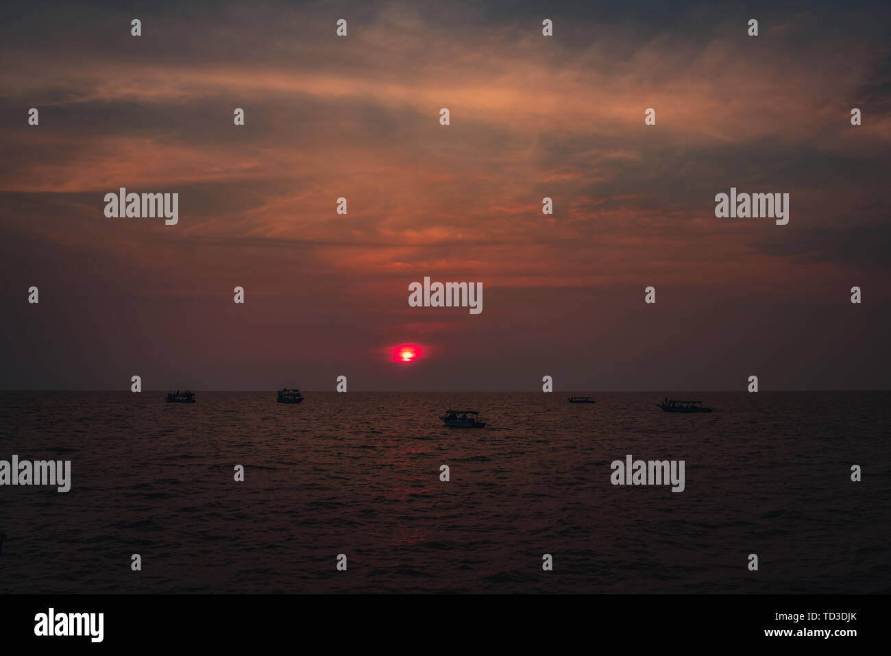 Tonle sa hi-res stock photography and images - Alamy