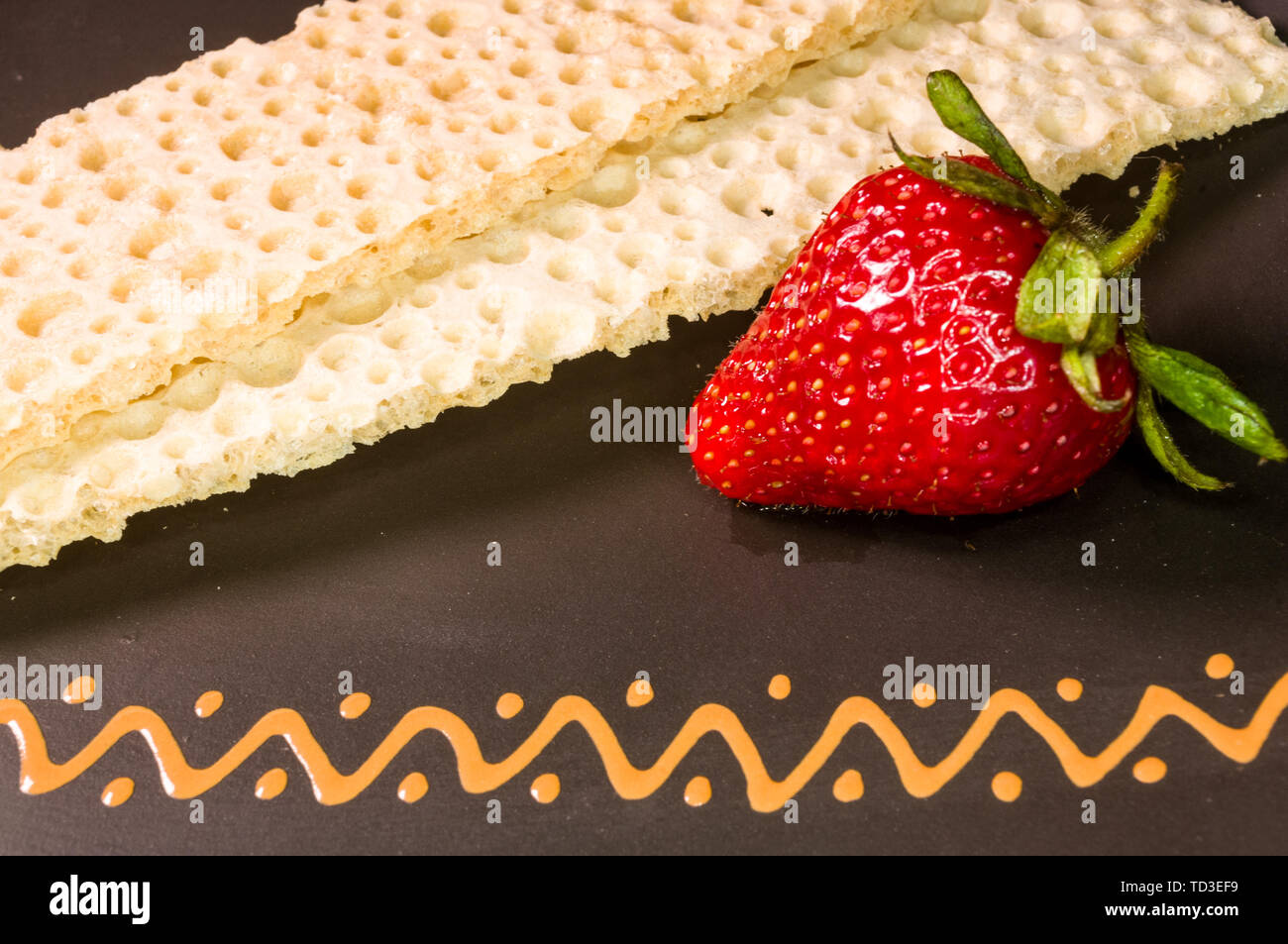 fresh strawberry and diabetic diet crunches - crispy waffle bread from ...