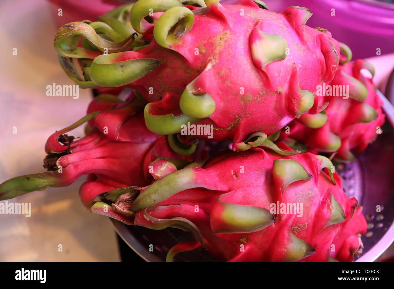 Cross section dragon fruit red hi-res stock photography and images - Alamy