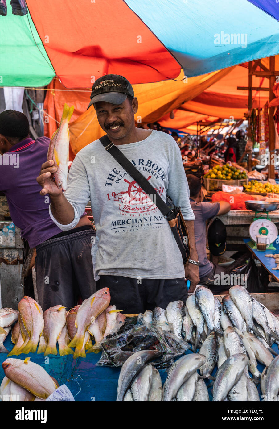 Smiling merchant hi-res stock photography and images - Alamy