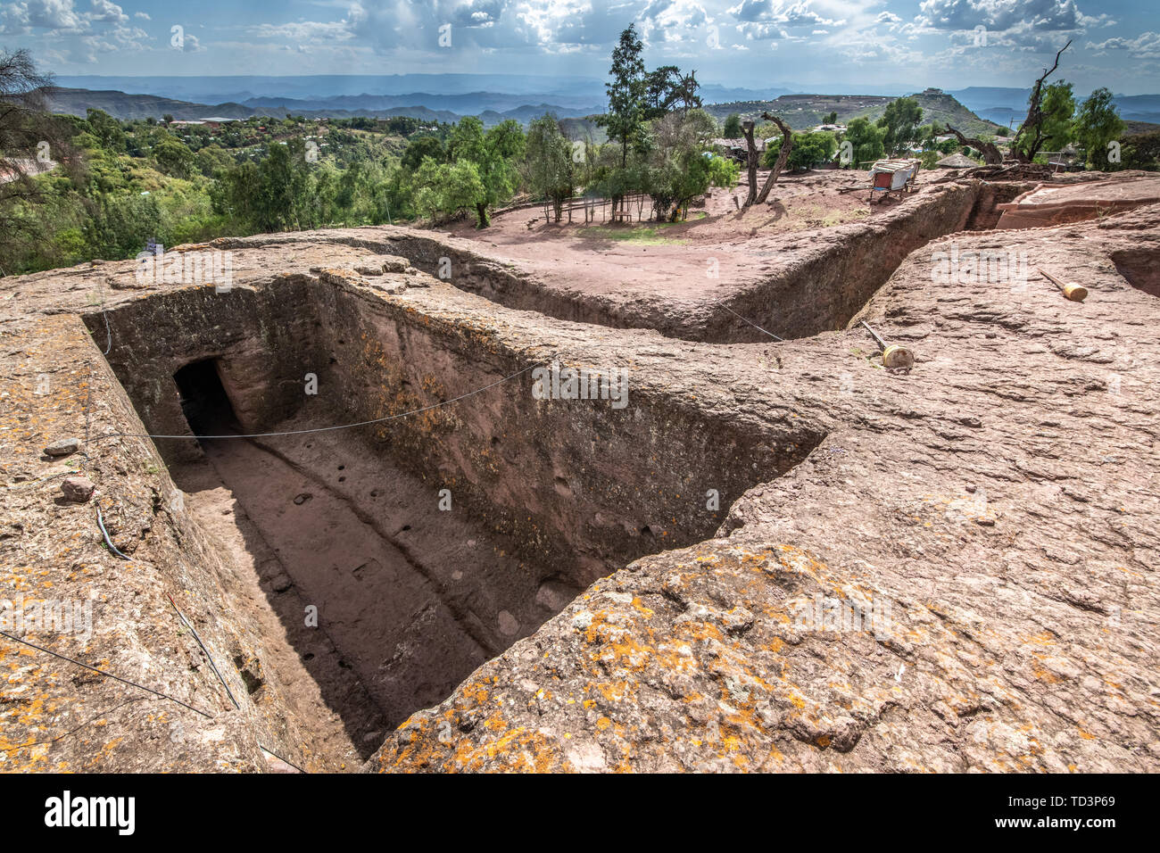 St maryam hi-res stock photography and images - Alamy