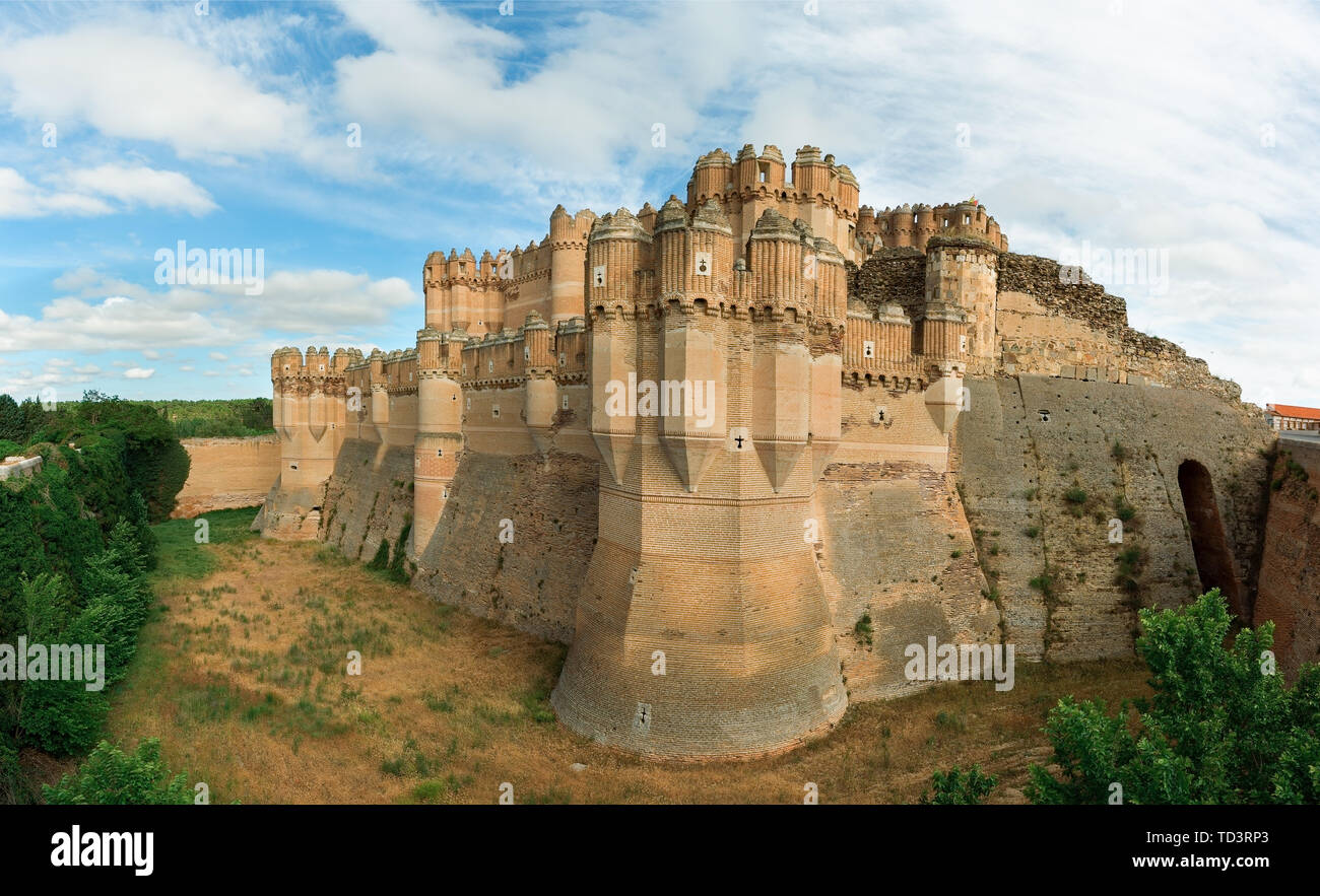 beautiful castle coca in spain Stock Photo - Alamy
