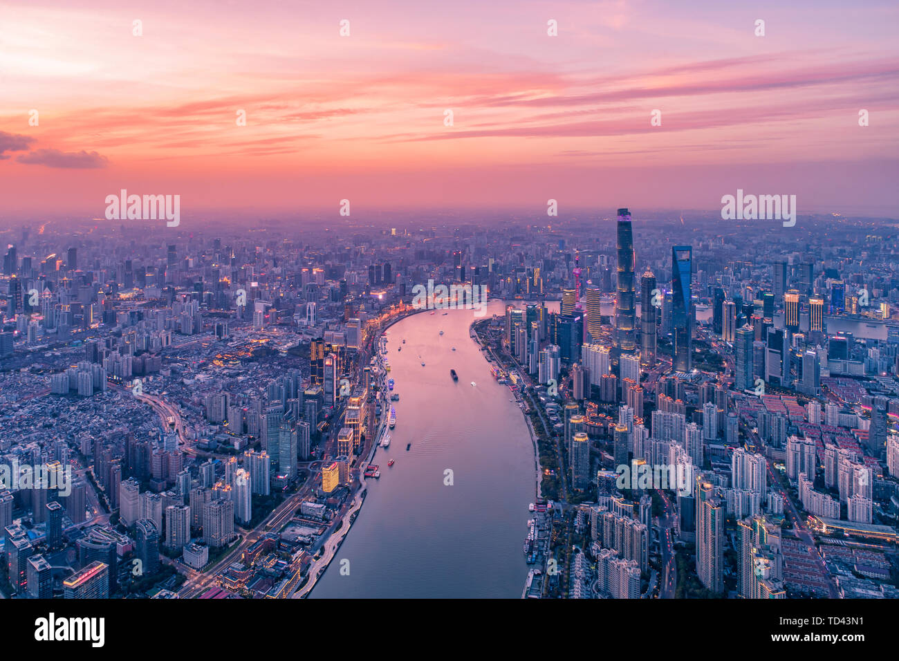 The magnificent scene on both sides of the Huangpu River and the Pu ...