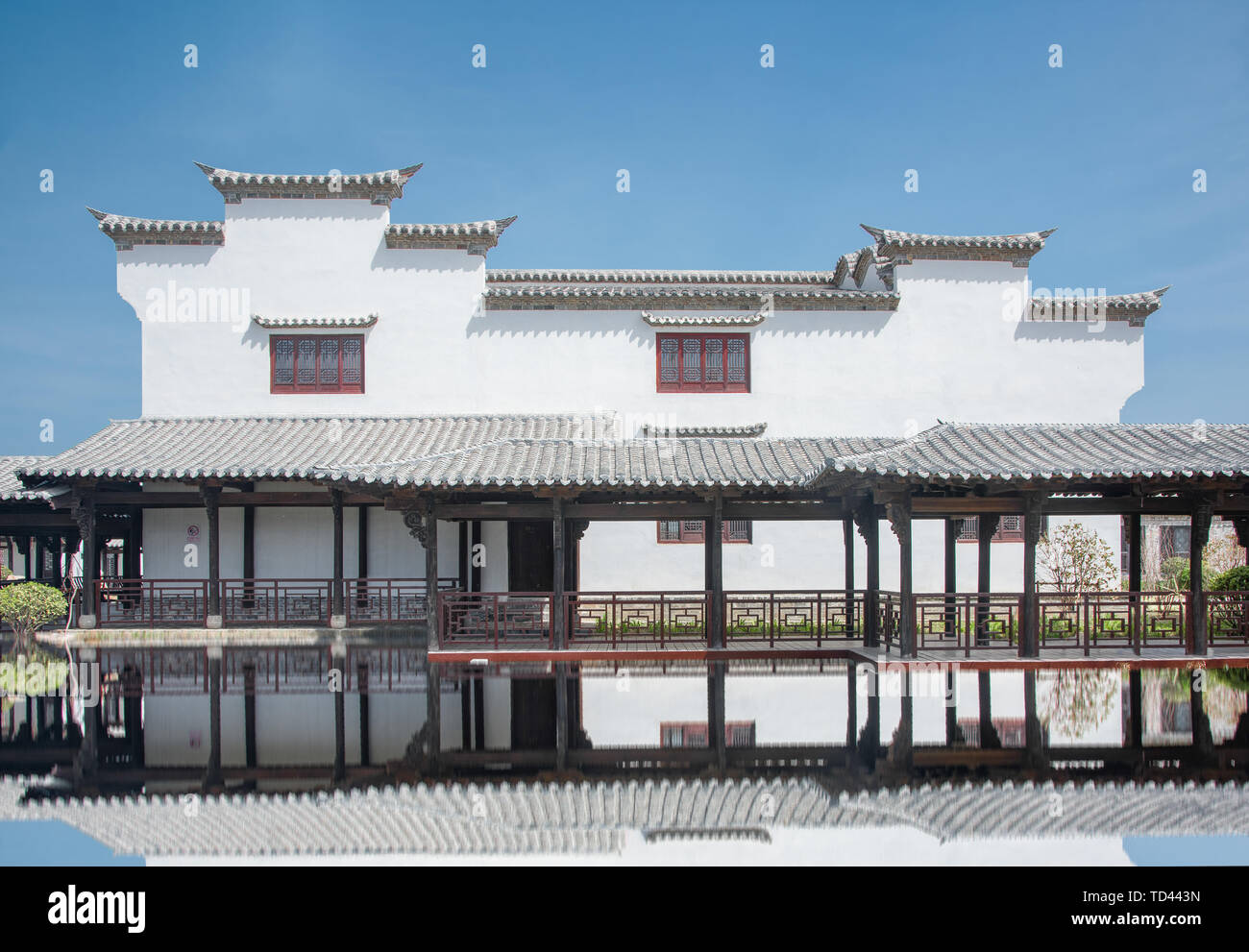 White walls and gray tiles hi-res stock photography and images - Alamy