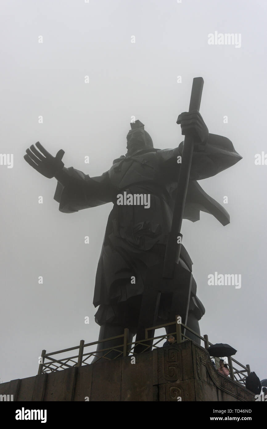 Bronze statue of Da Yu in Shaoxing Huaiji Mountain Scenic Area Stock ...