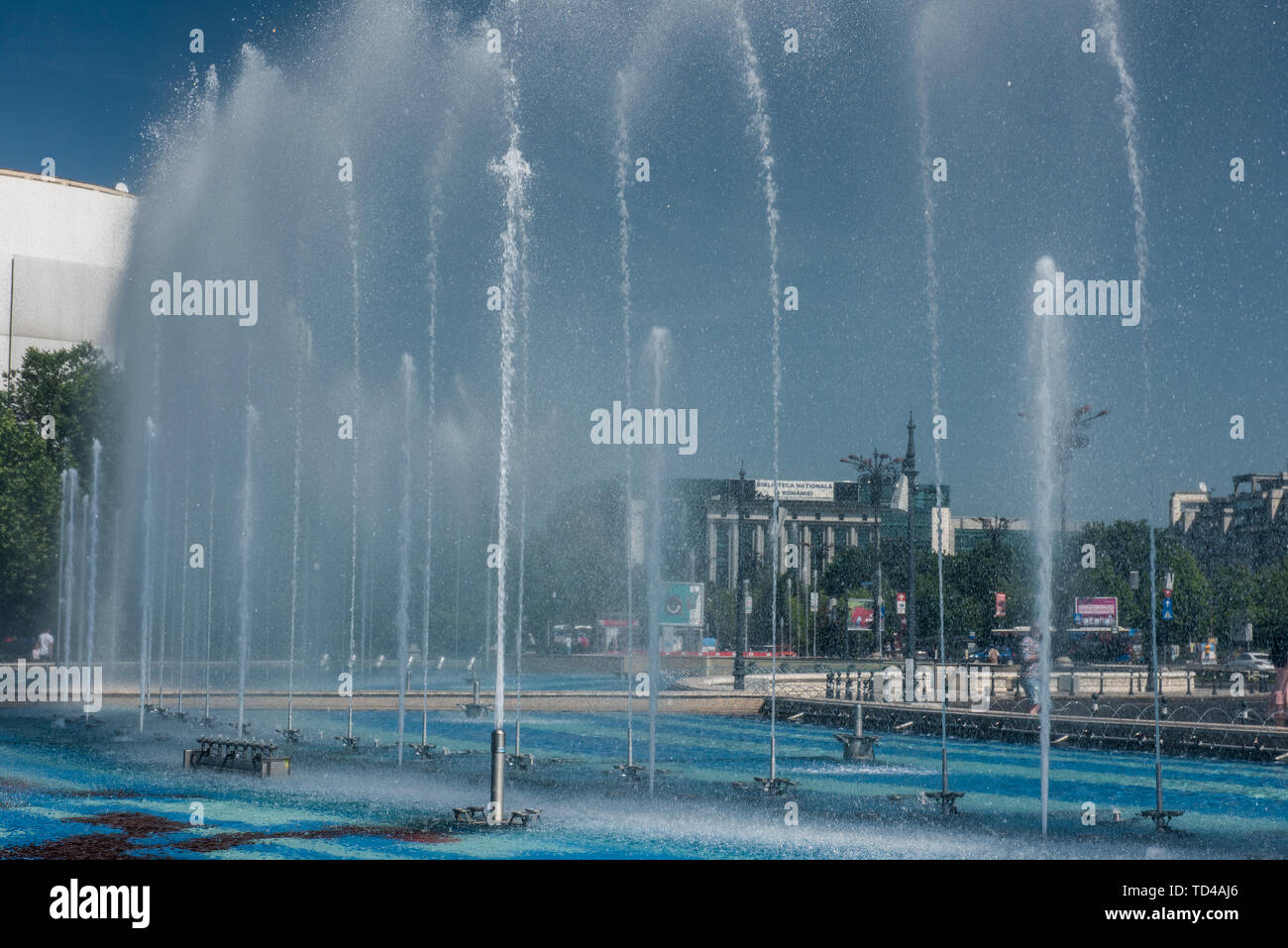 Fountains unirii square hi-res stock photography and images - Alamy