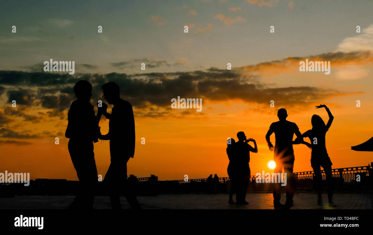 Group of people learning how to dance Stock Photo - Alamy