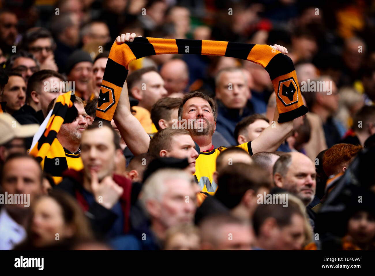 Wolverhampton wanderers fans hi-res stock photography and images - Alamy