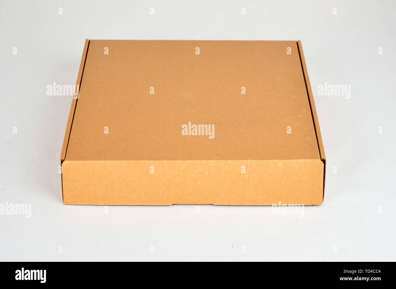 Kraft paper wrapping carton Stock Photo - Alamy