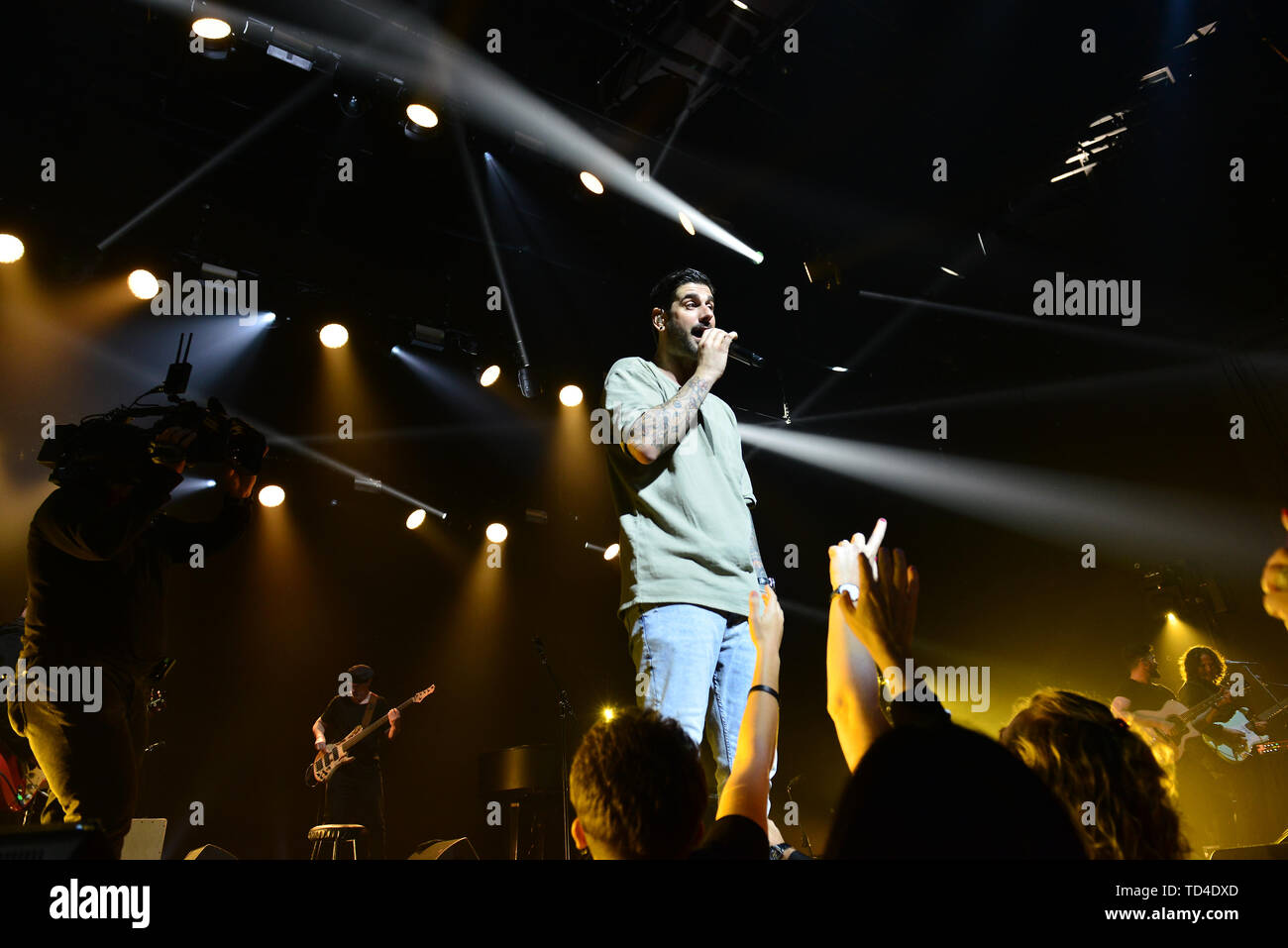 Singer Melendi Performs in Concert at James L. Knight Center on May 10 ...