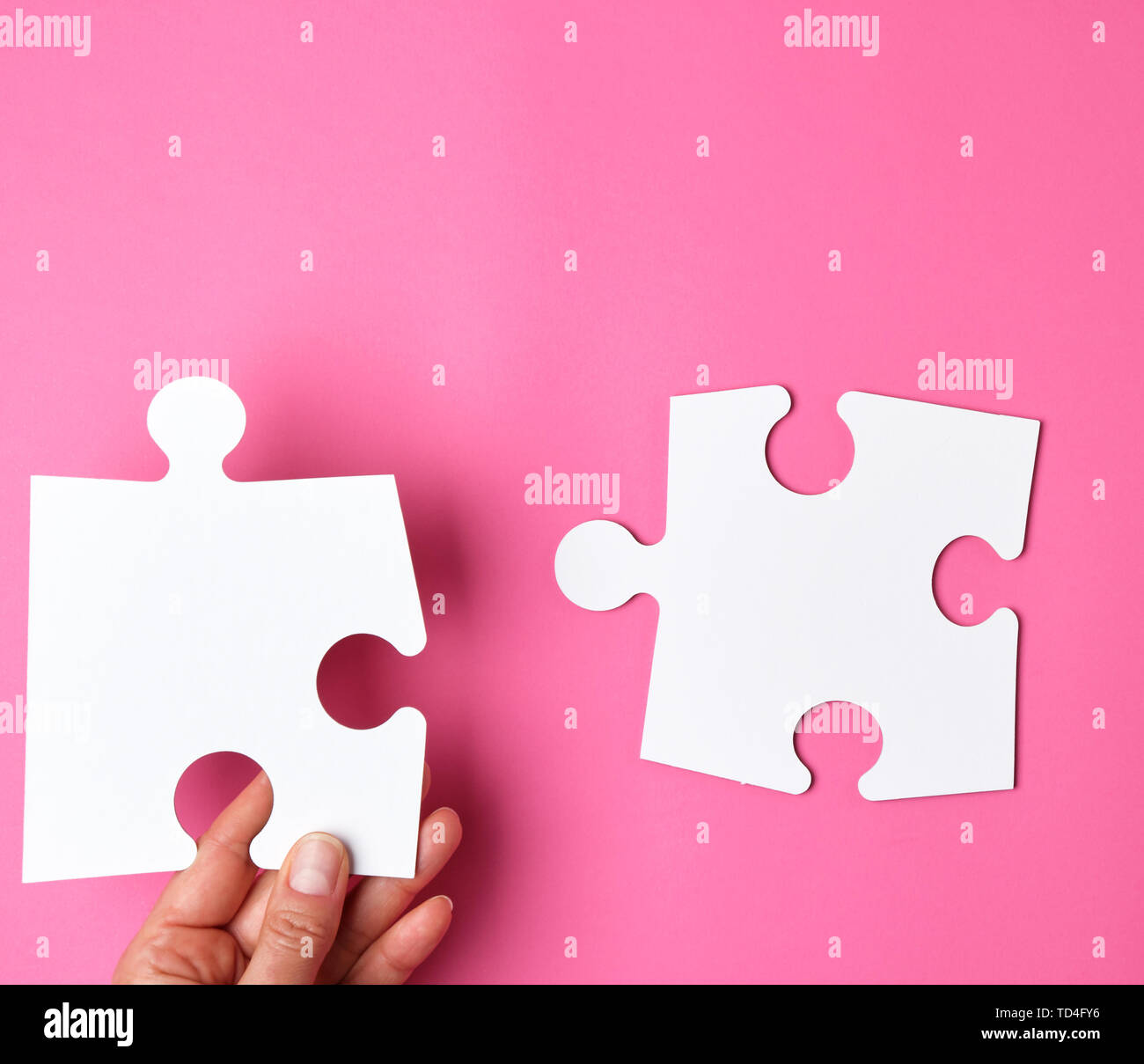 Empty puzzles hi-res stock photography and images - Alamy