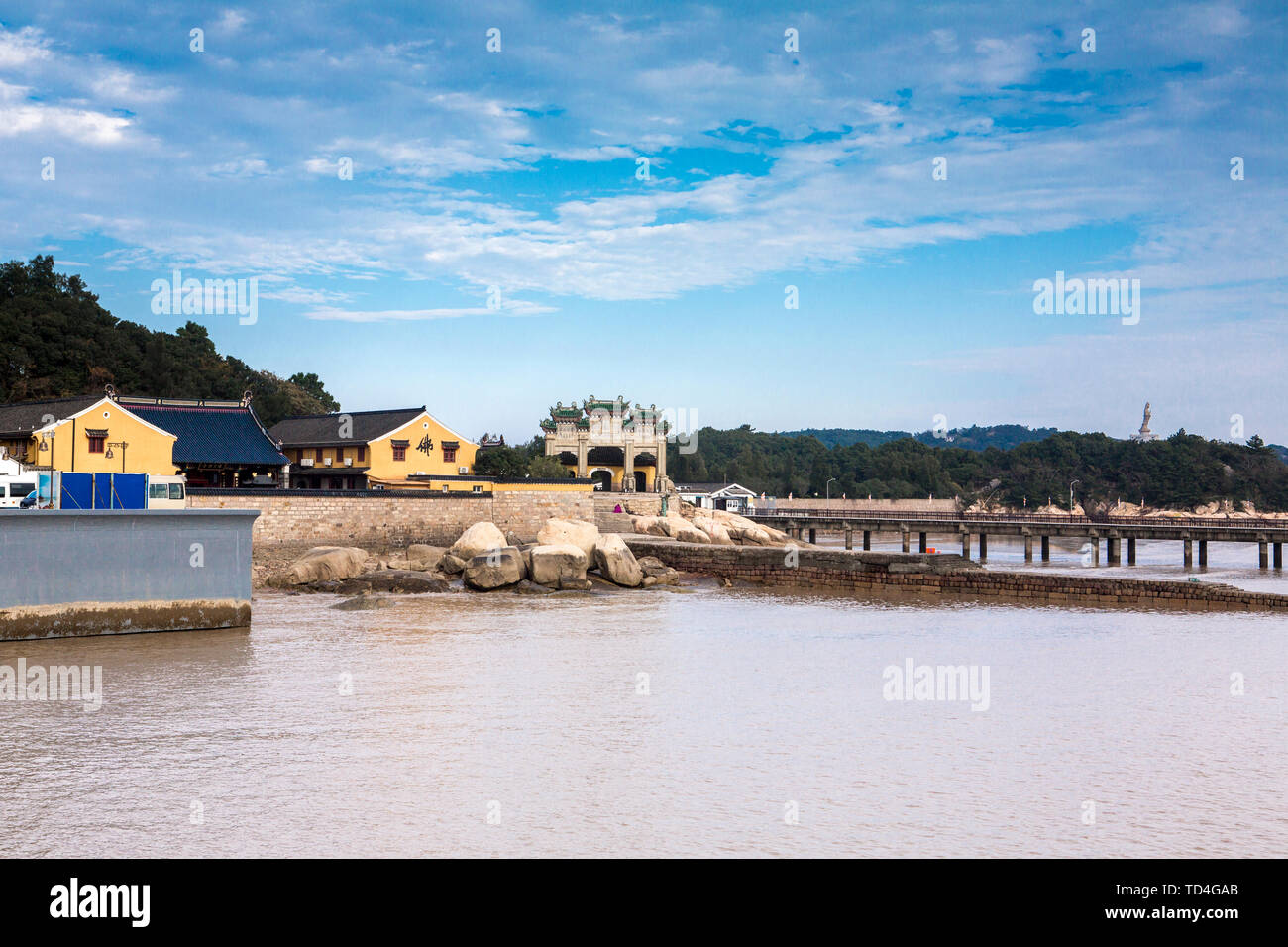 Mt putuo hi-res stock photography and images - Alamy
