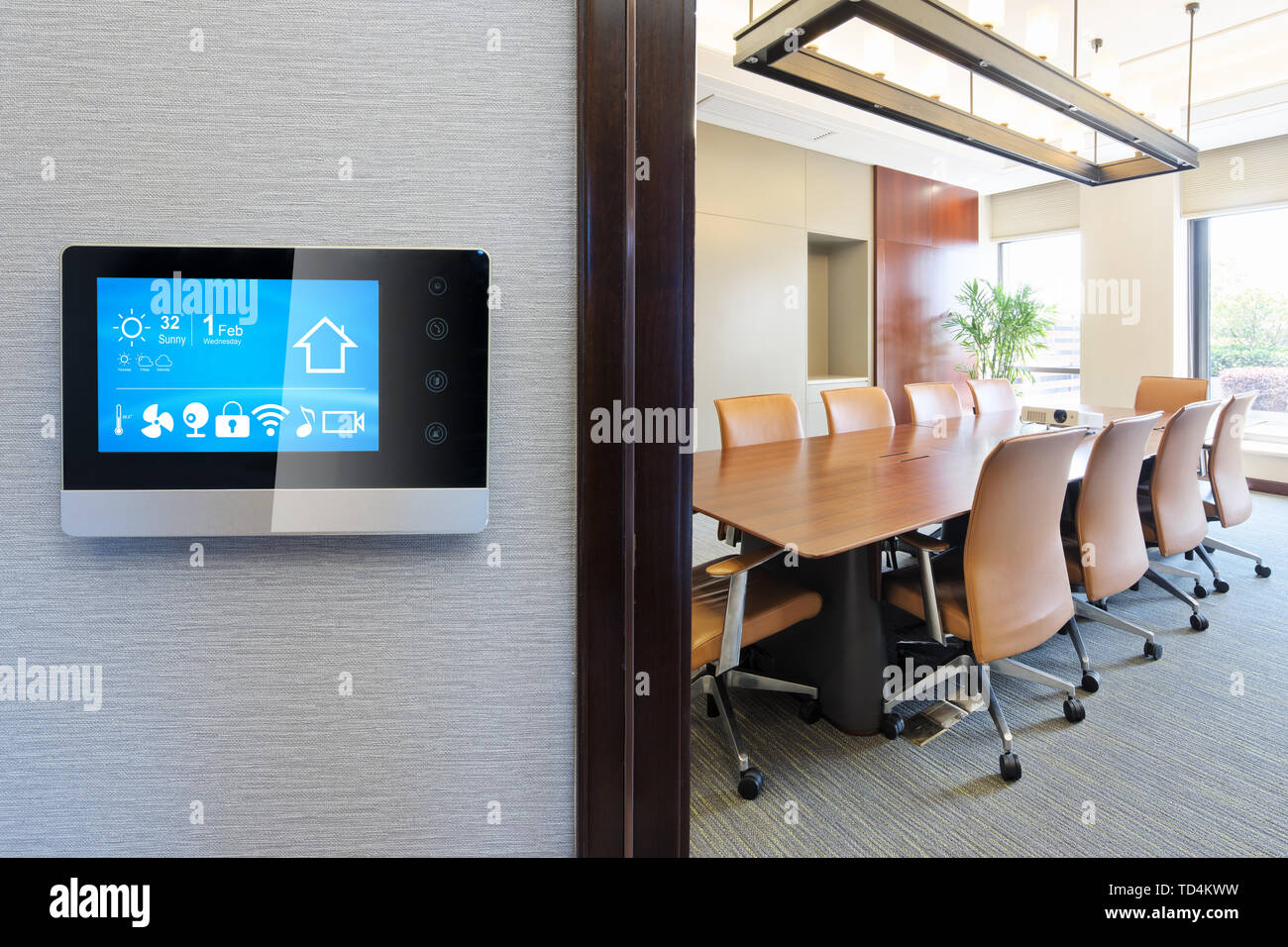 Smartscreen hi-res stock photography and images - Alamy