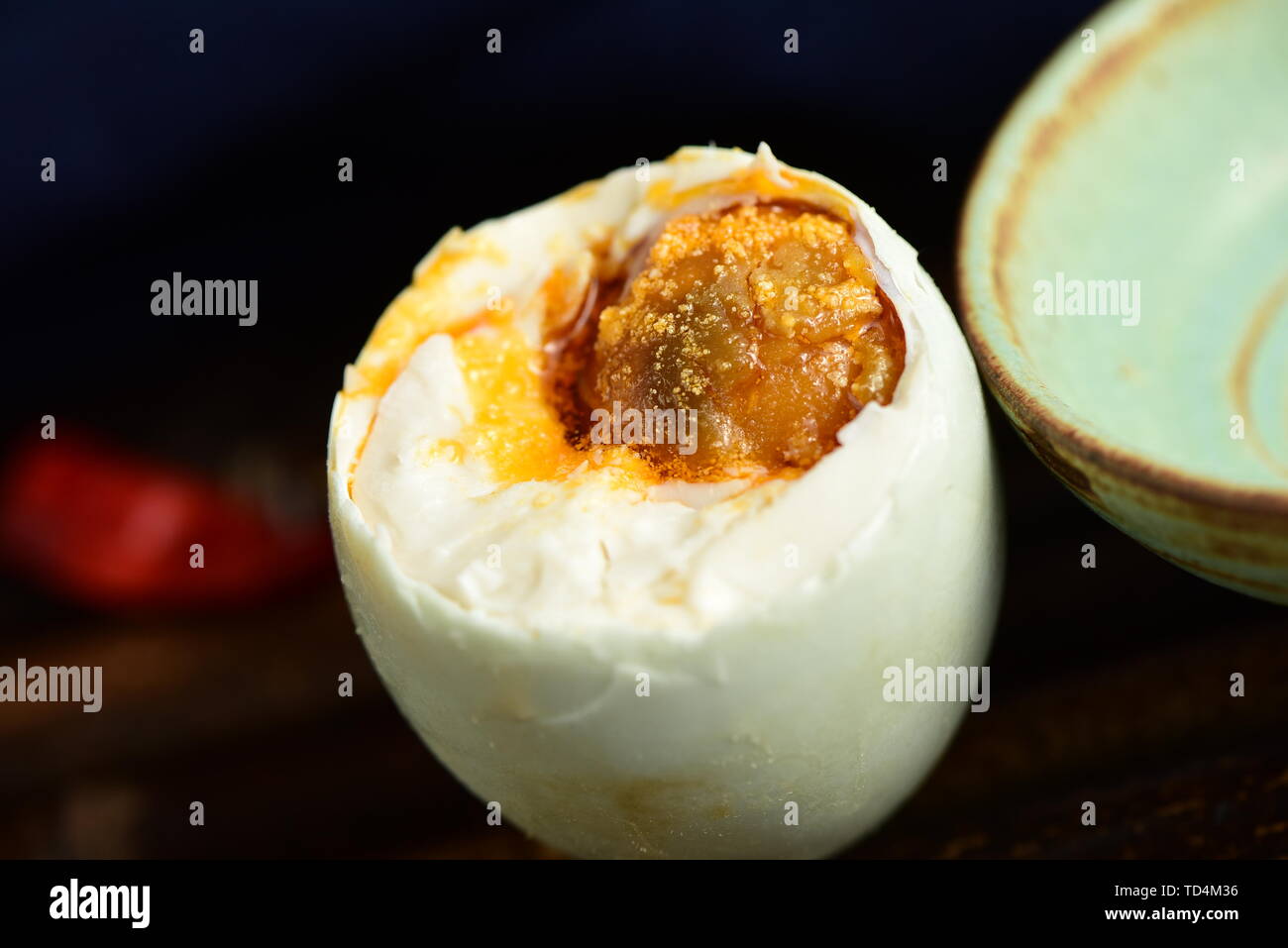 Duck eggs, egg yolks Stock Photo - Alamy