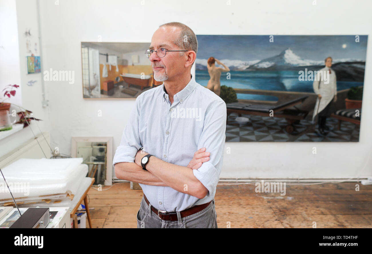 11 June 2019, Saxony, Leipzig: The painter Axel Krause stands in his ...