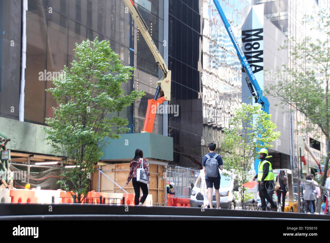 New york museum of modern art hi-res stock photography and images - Alamy