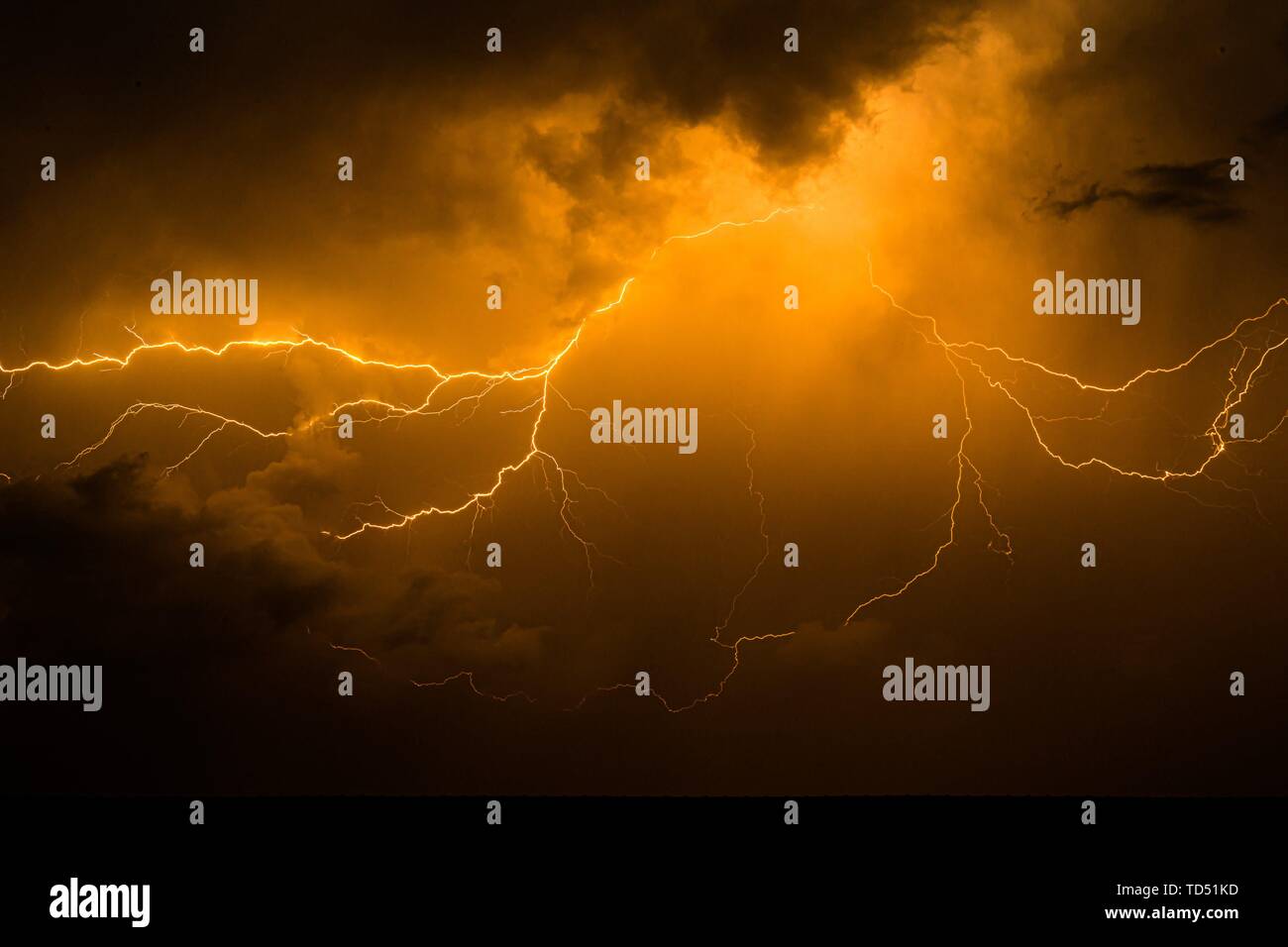 Strong thunderstorm hi-res stock photography and images - Alamy