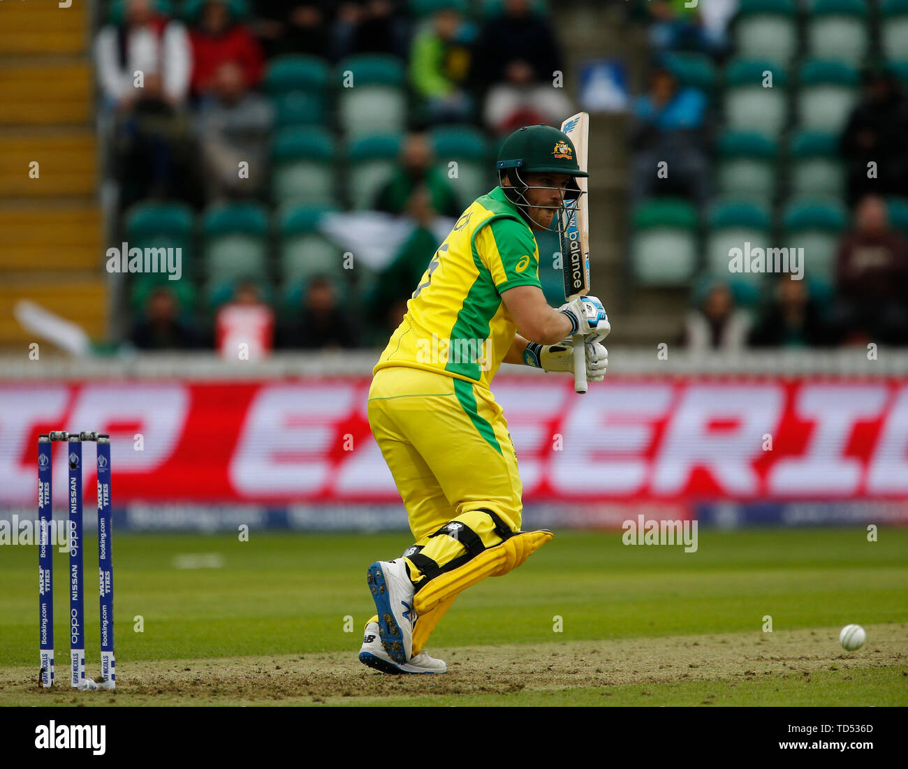 Captain aaron finch hi-res stock photography and images - Alamy