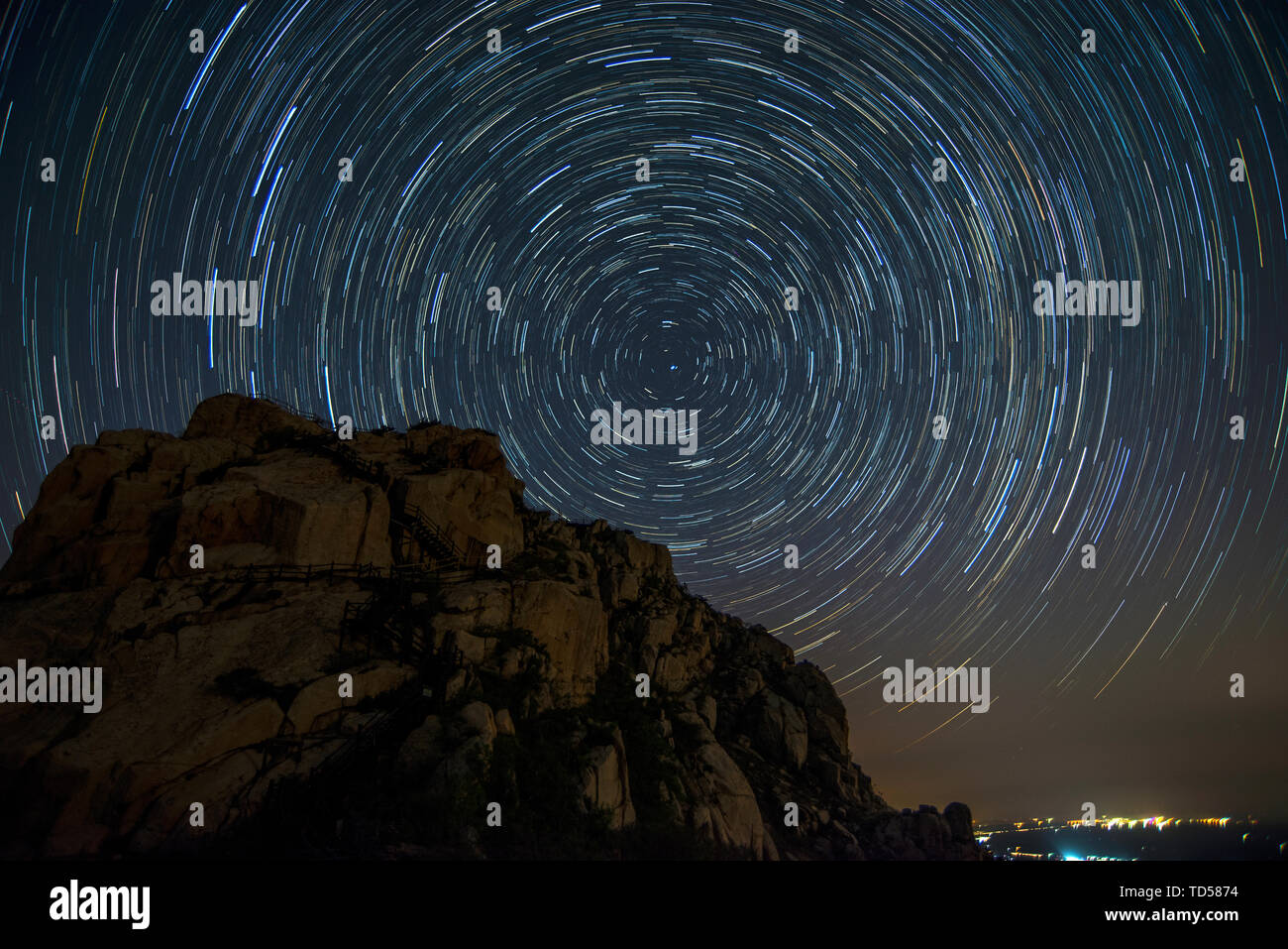 Colorful Starry was filmed in Yantai Tianyu Mountain Scenic Area in May ...