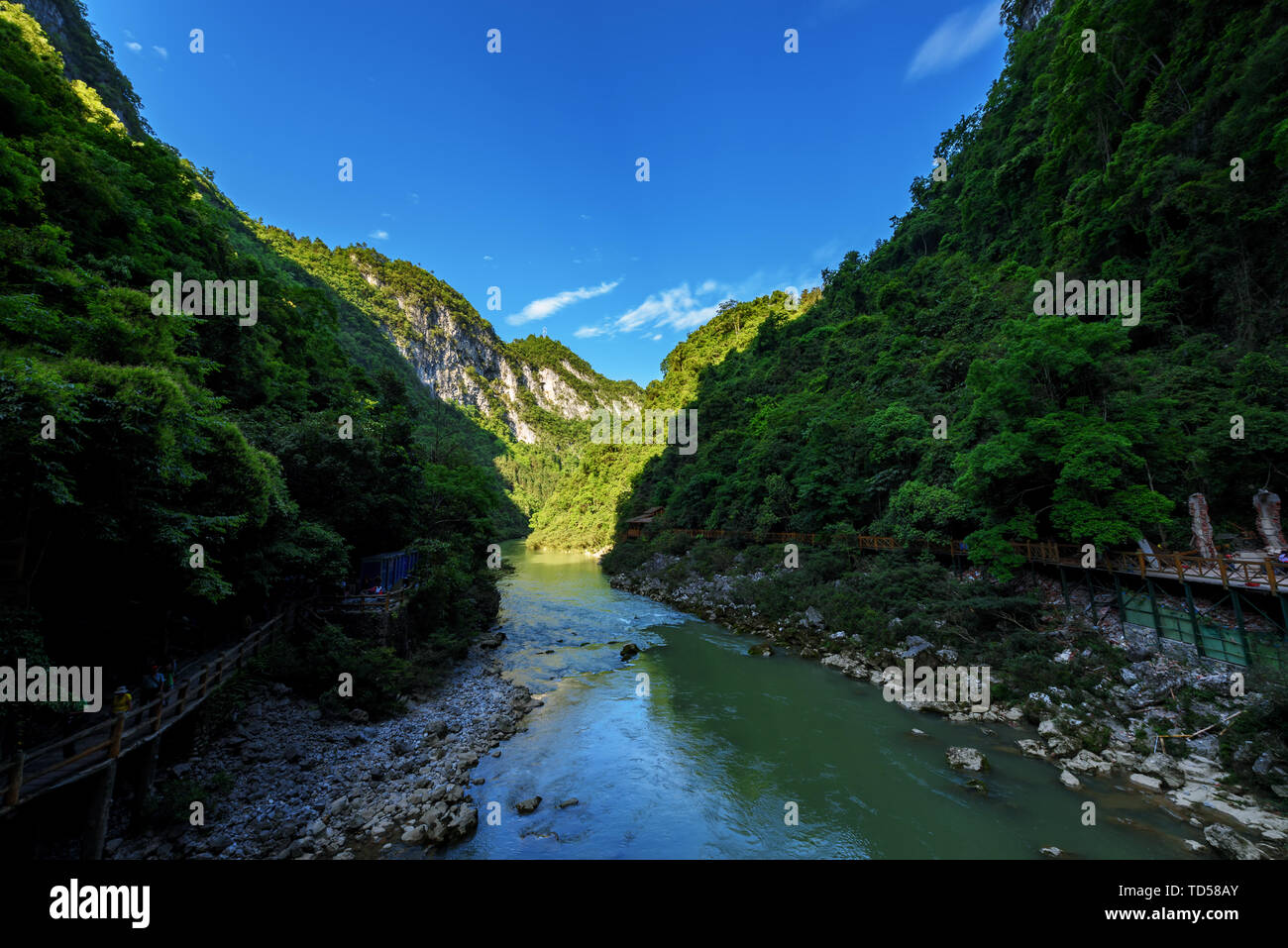 Seven hole bridge hi-res stock photography and images - Alamy