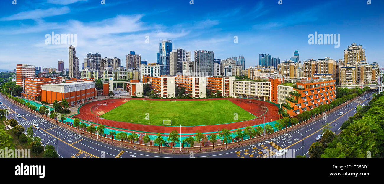 Skyline and skyscrapers no one toured the buildings and buildings hi-res stock photography and ...