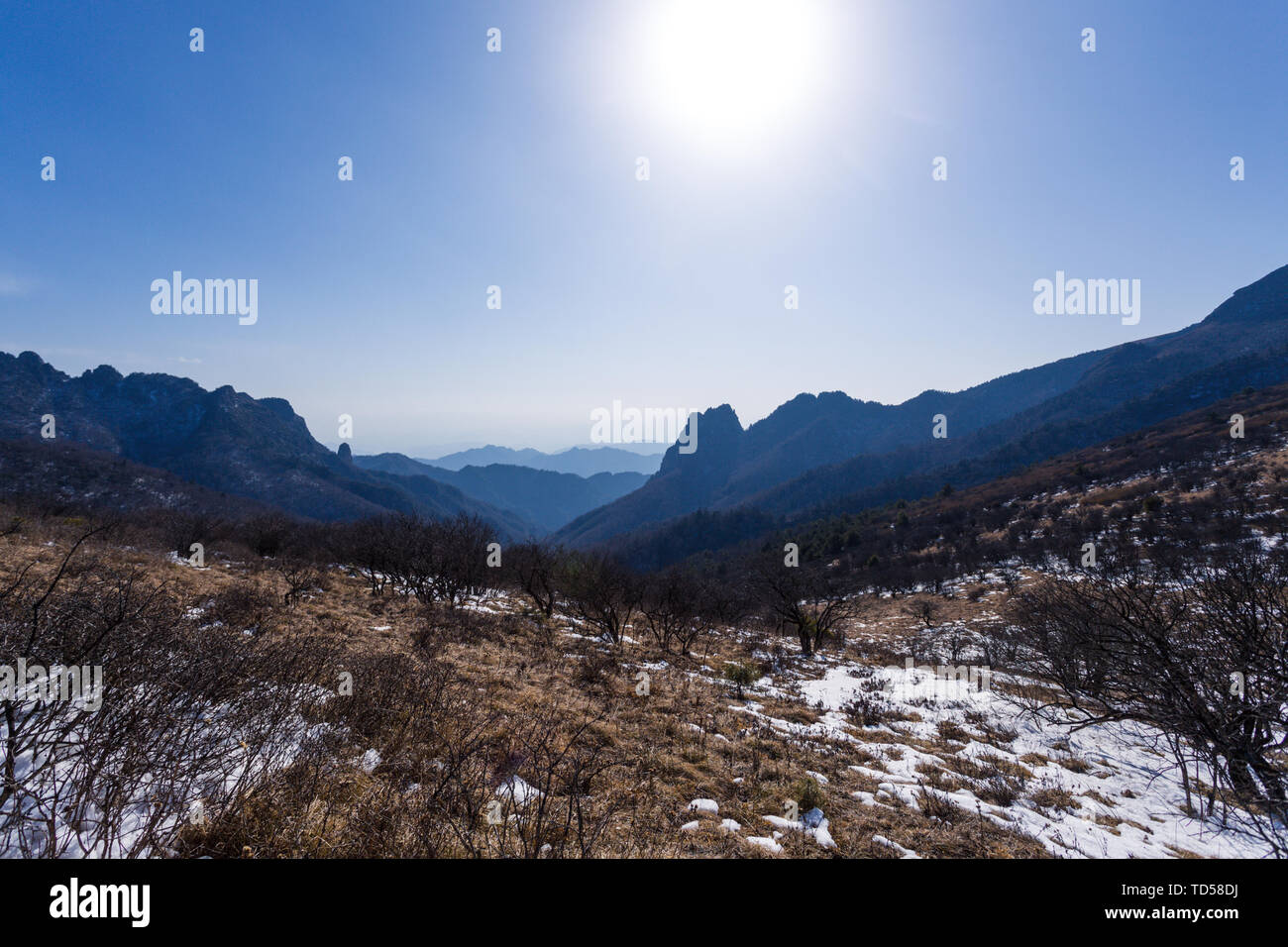 Qinling snow mountain hi-res stock photography and images - Alamy