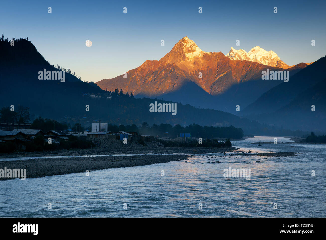Bomis hi-res stock photography and images - Alamy