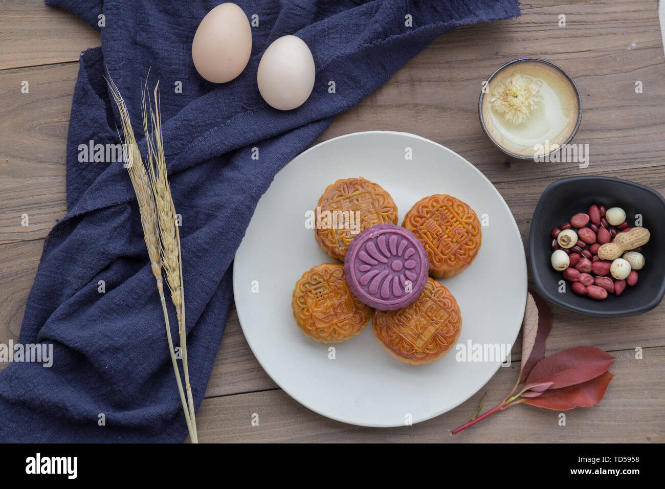 Soviet style mooncakes hi-res stock photography and images - Alamy